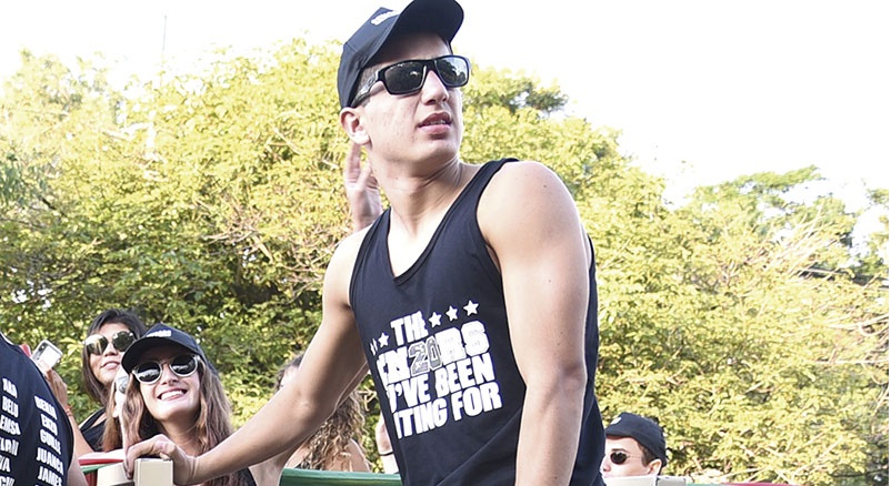 Enzo Cardozo. | Chic