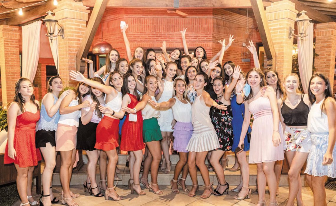 ALEXIA ORTUOSTE GRACIA | Chic